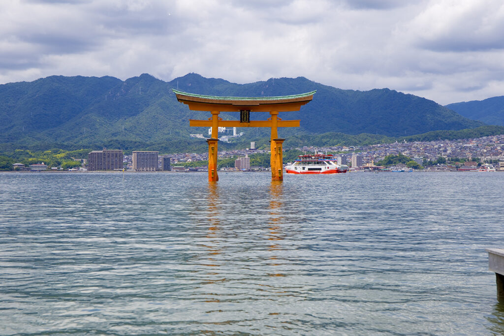 Starting Point for Miyajima Sightseeing! 2024 Guide to Ferry Schedules ...